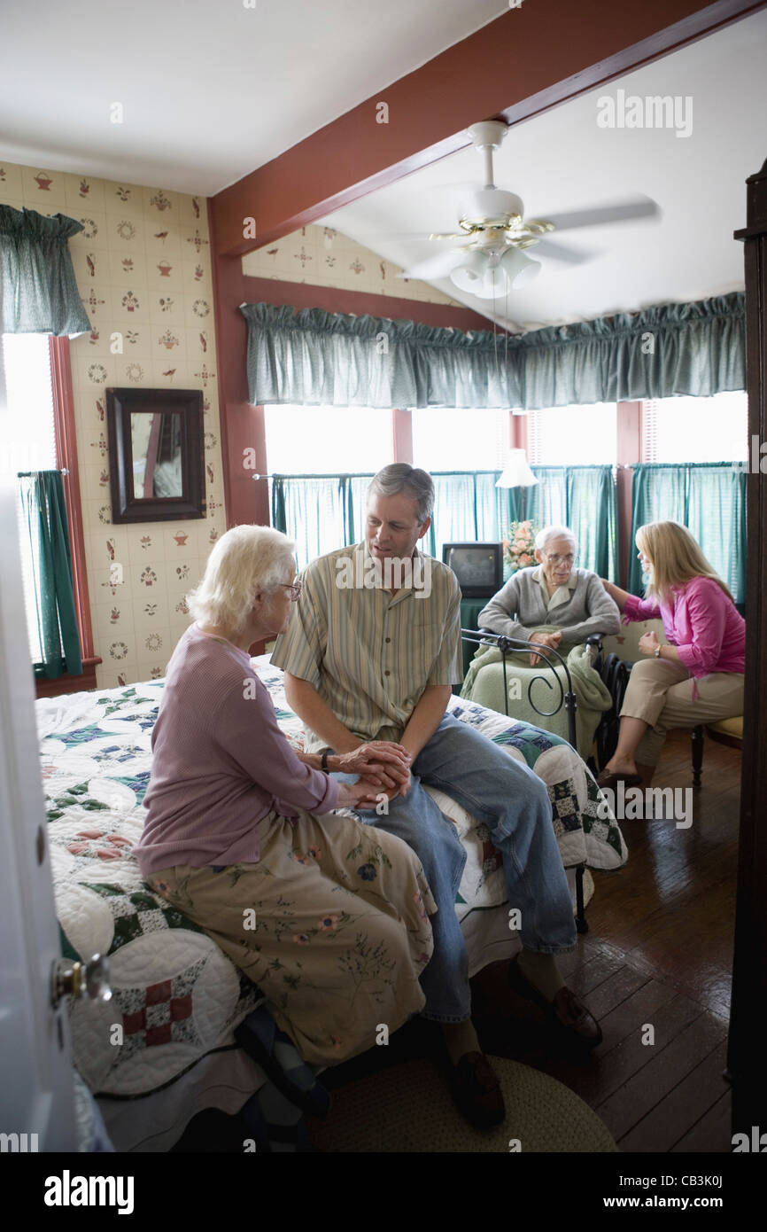 Senior parents bedroom hi-res stock photography and images - Alamy