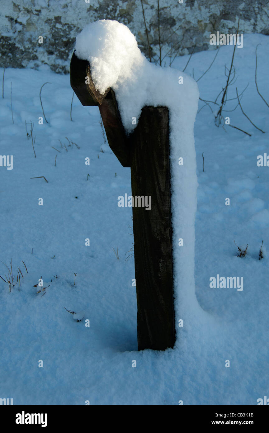 Snow hook hi-res stock photography and images - Alamy