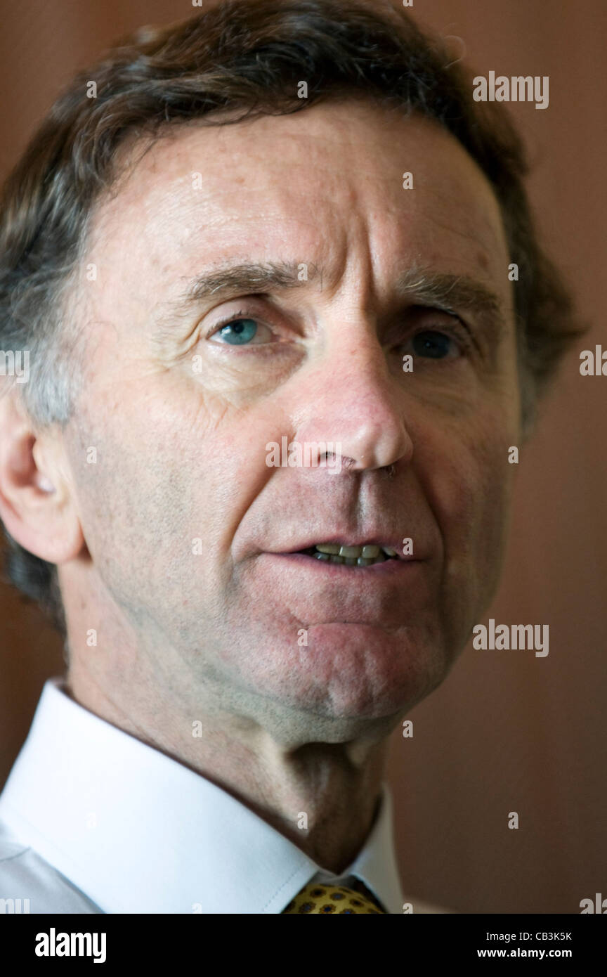 Minister for trade and investment hi-res stock photography and images ...
