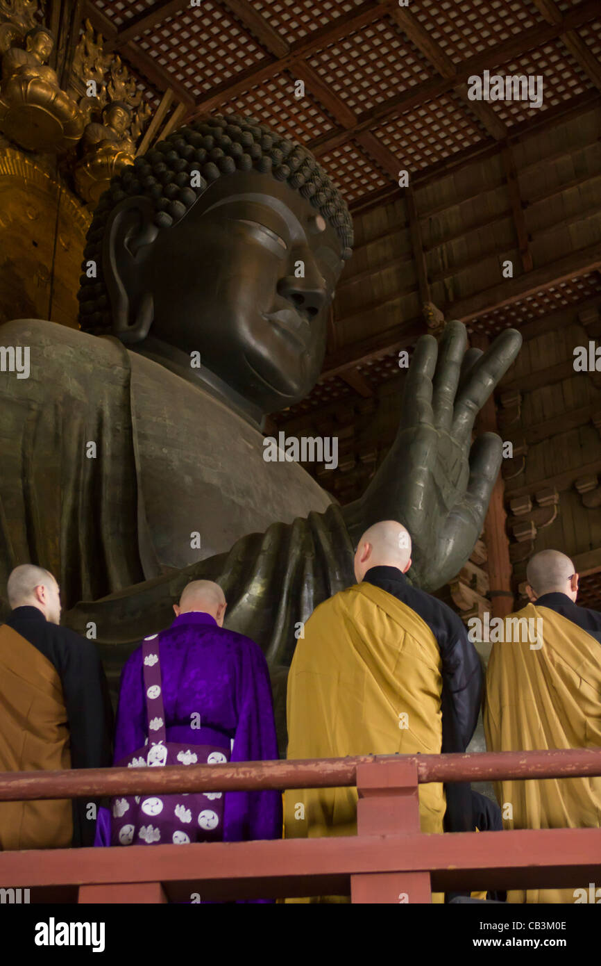 Todaiji temple ceremony hi-res stock photography and images - Alamy