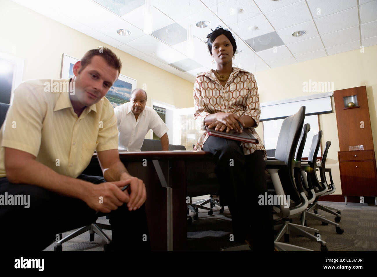 Content businesswoman sitting files hi-res stock photography and images ...