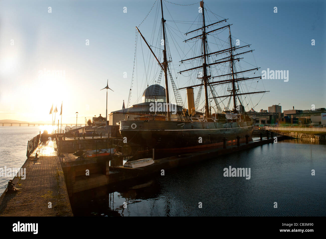 SS Discovery, RRS Discovery, Dundee, Scotland. Robert Falcon Scott ...