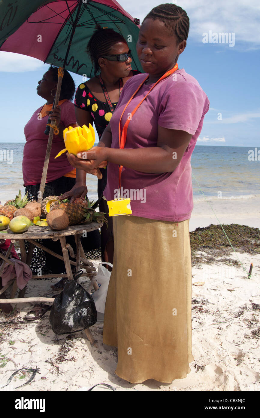 African woman mombasa beach hi-res stock photography and images - Alamy