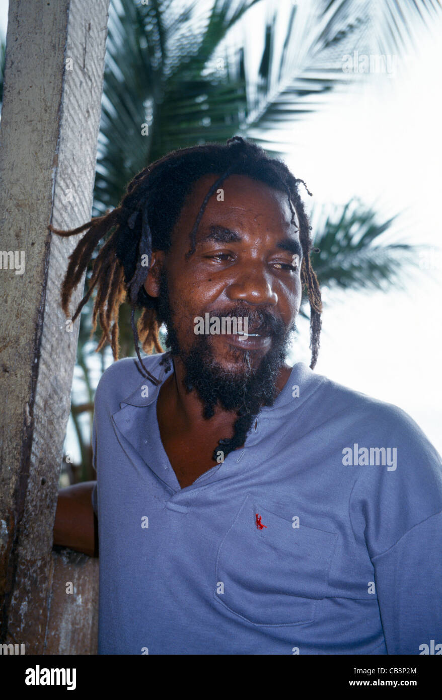 Portrait rastafarian dreadlocks rastaman hi-res stock photography and ...