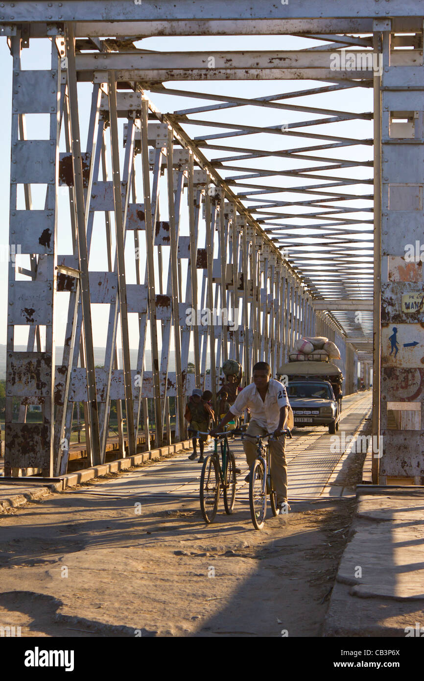 bridge over the Mandrare River, near Berenty, Madagascar Stock Photo ...
