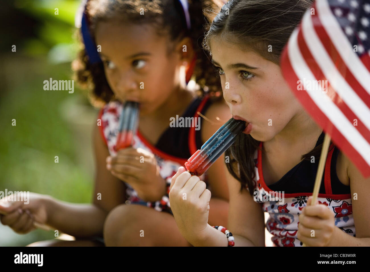 Kids waving american flags hi-res stock photography and images - Alamy