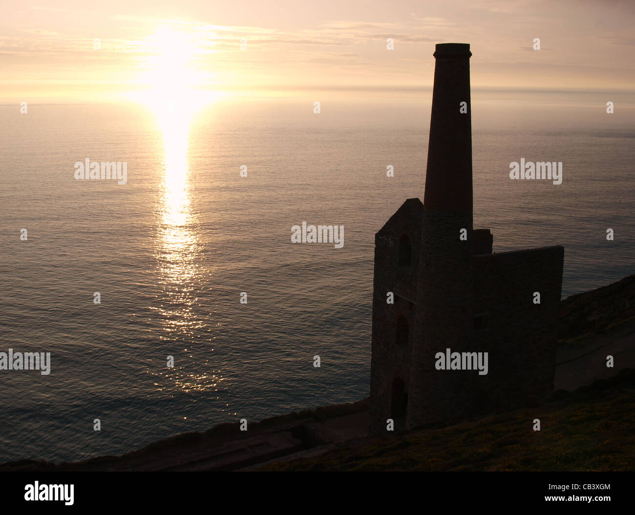wheal coates tin mine, St. Agnes, Cornwall at sunset, UK Stock Photo ...