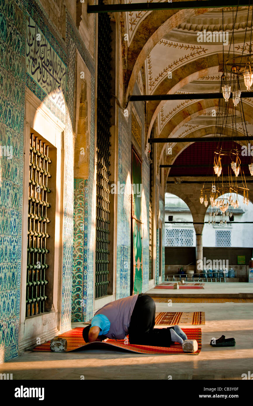 Islamic pray hi-res stock photography and images - Alamy