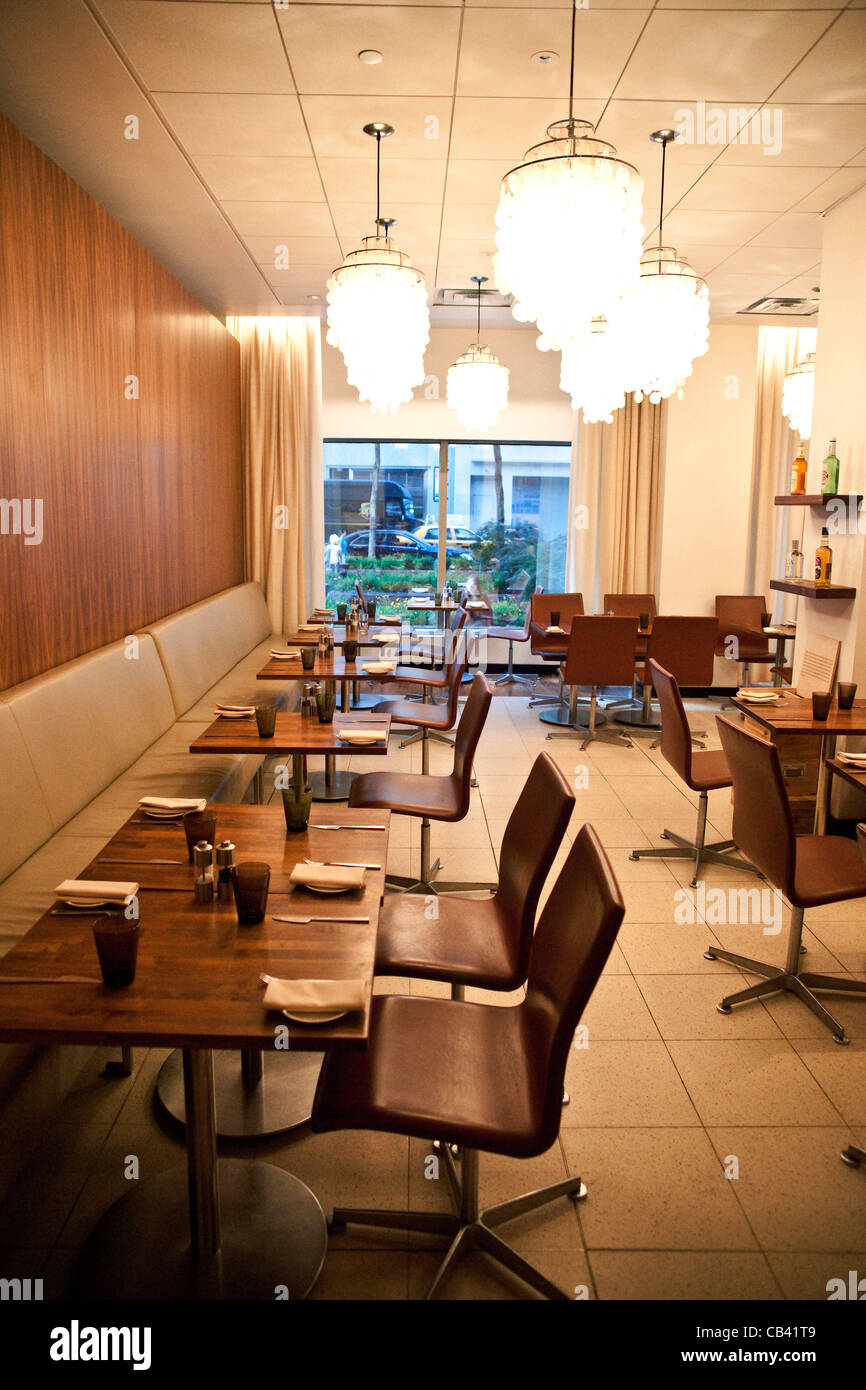 The manhattan room restaurant hi-res stock photography and images - Alamy