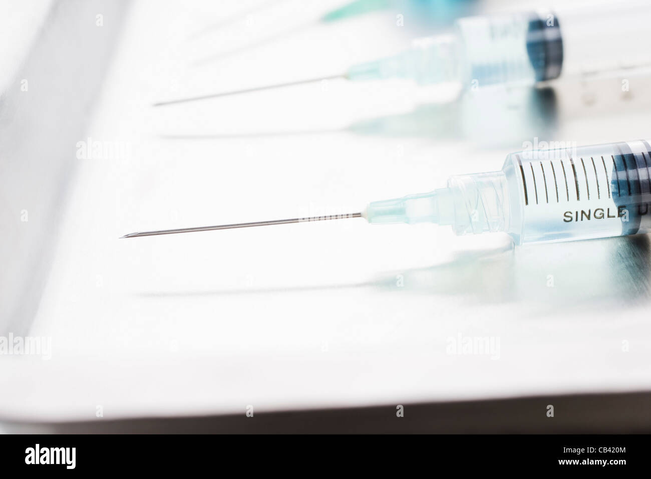 Surgical needles hi-res stock photography and images - Alamy