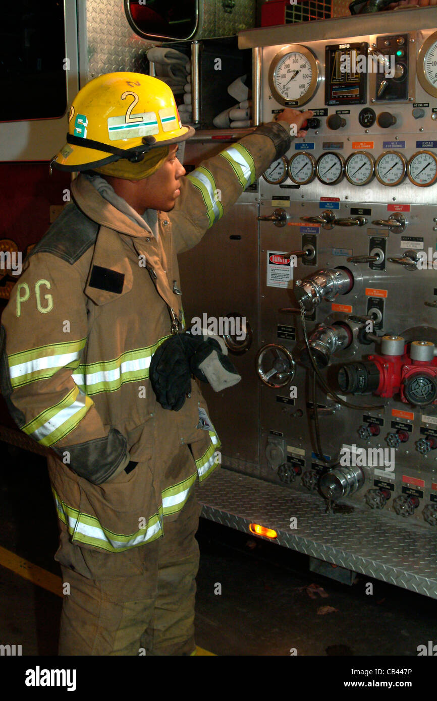 Fireman model hi-res stock photography and images - Alamy