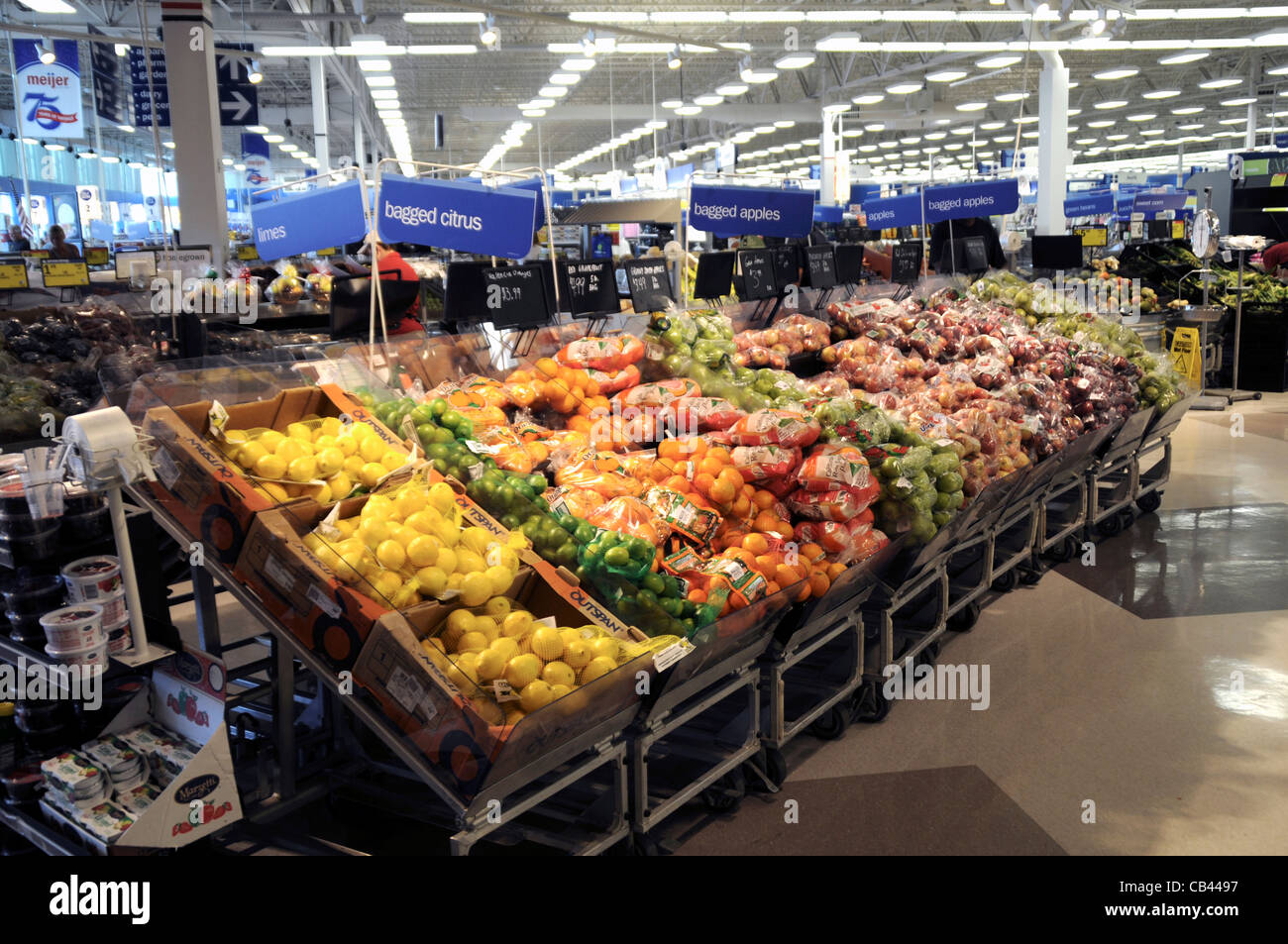 Fruit section of a grocery store Stock Photo - Alamy