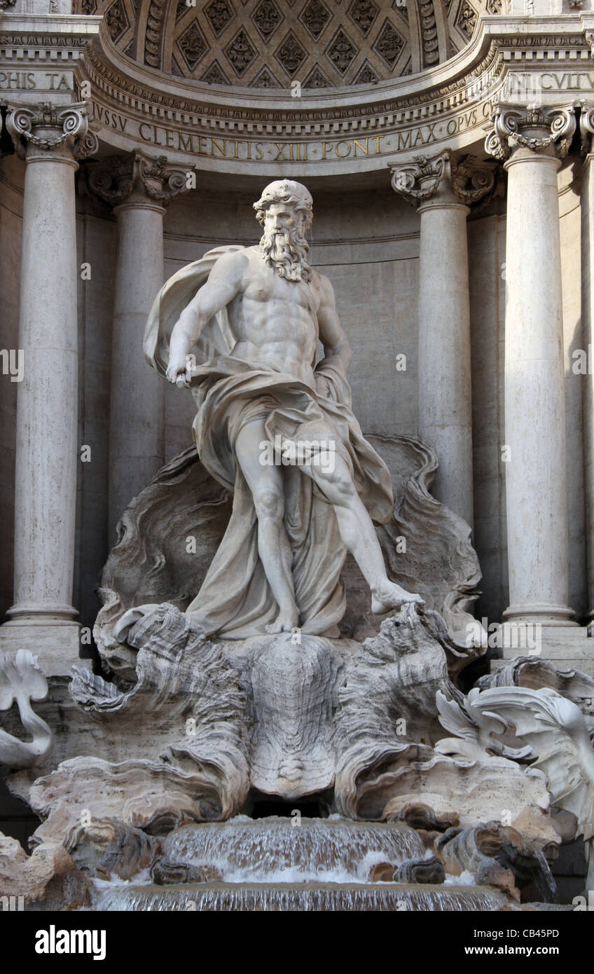 Trevi closeup statues hi-res stock photography and images - Alamy