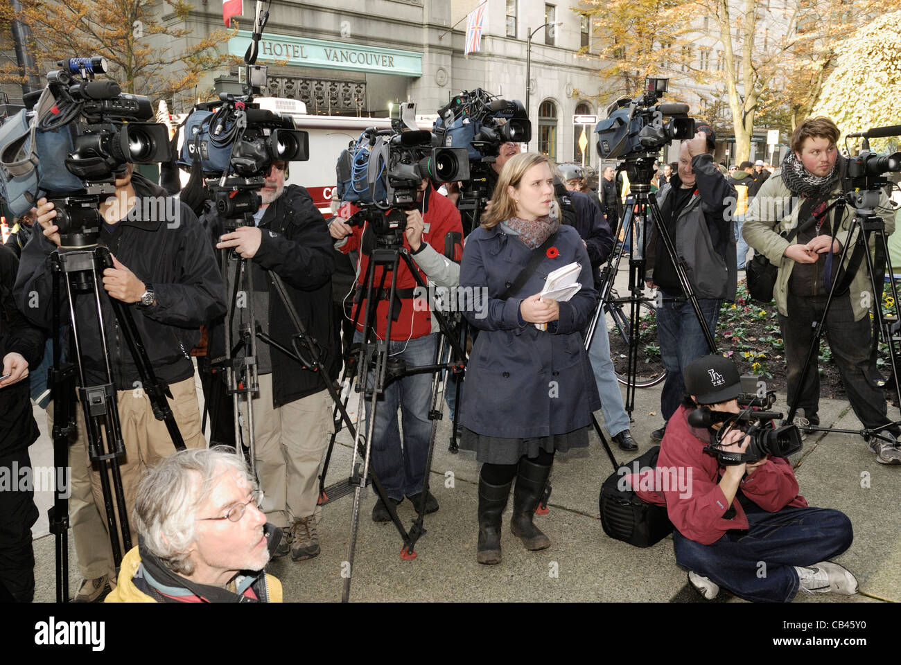 Reporters hi-res stock photography and images - Alamy