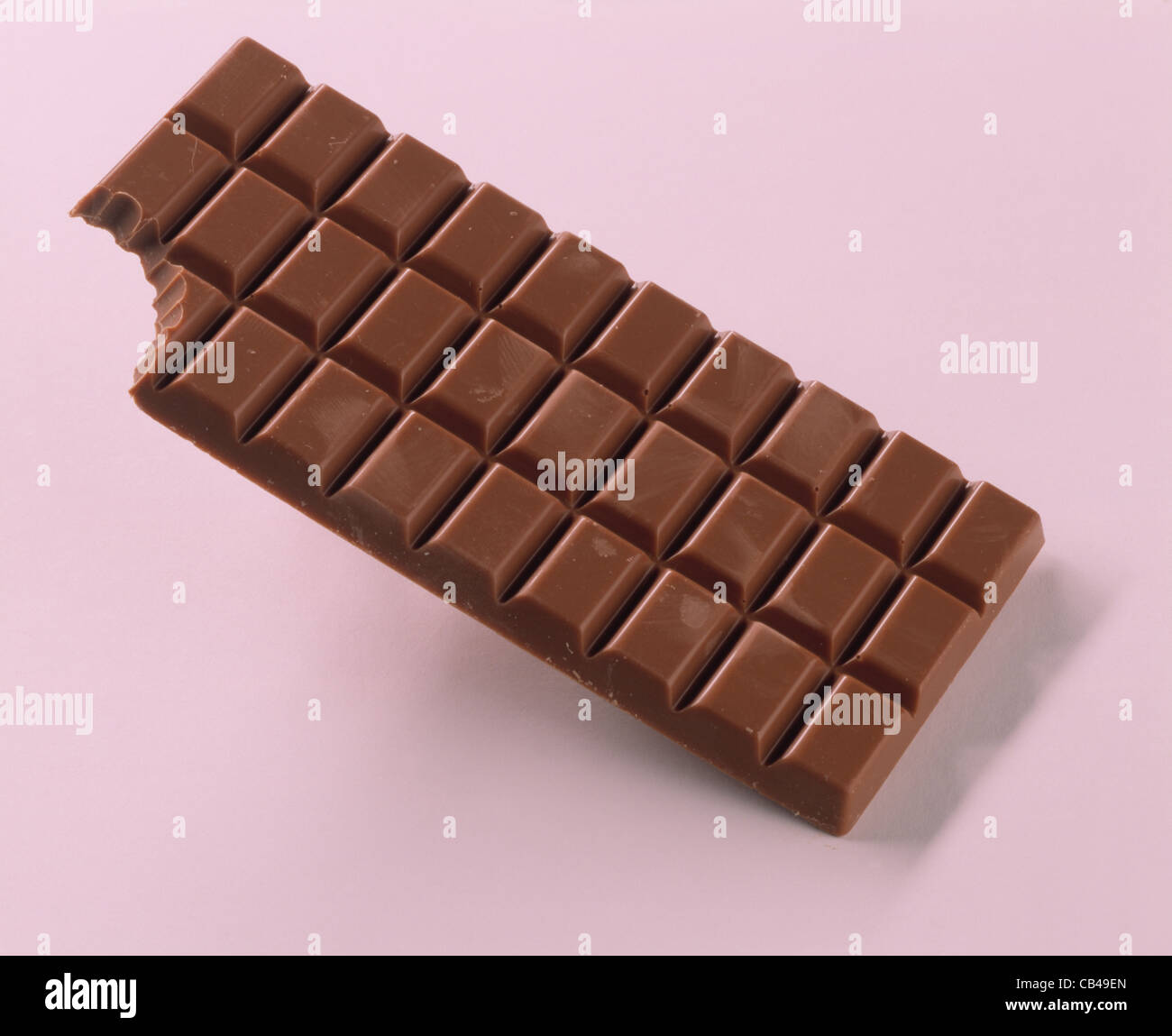 Cut out: Chocolate bar with bit out edge Stock Photo - Alamy