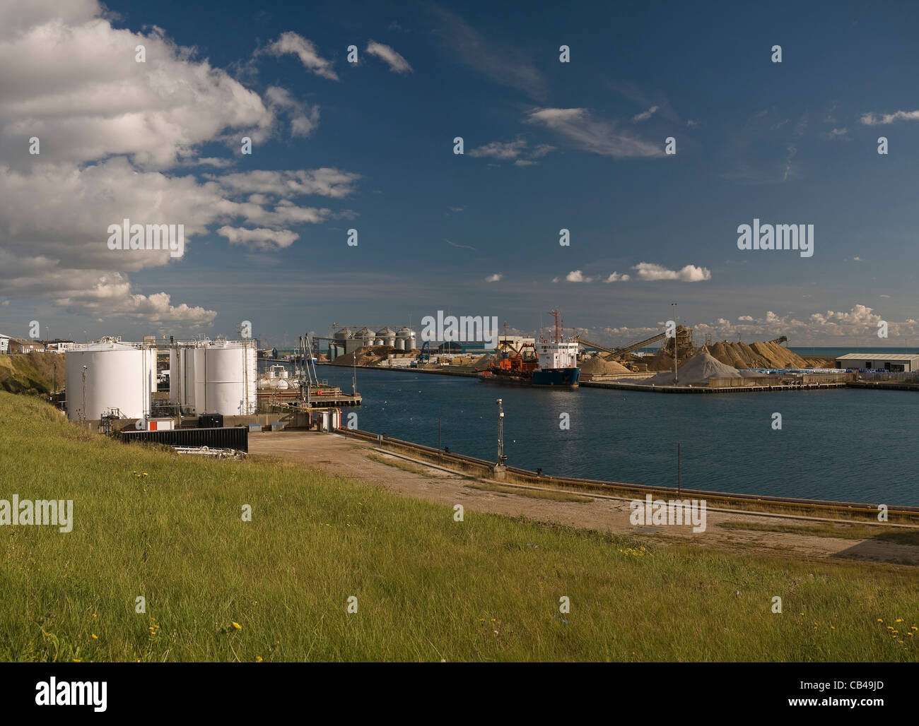Dock shoreham hi-res stock photography and images - Alamy