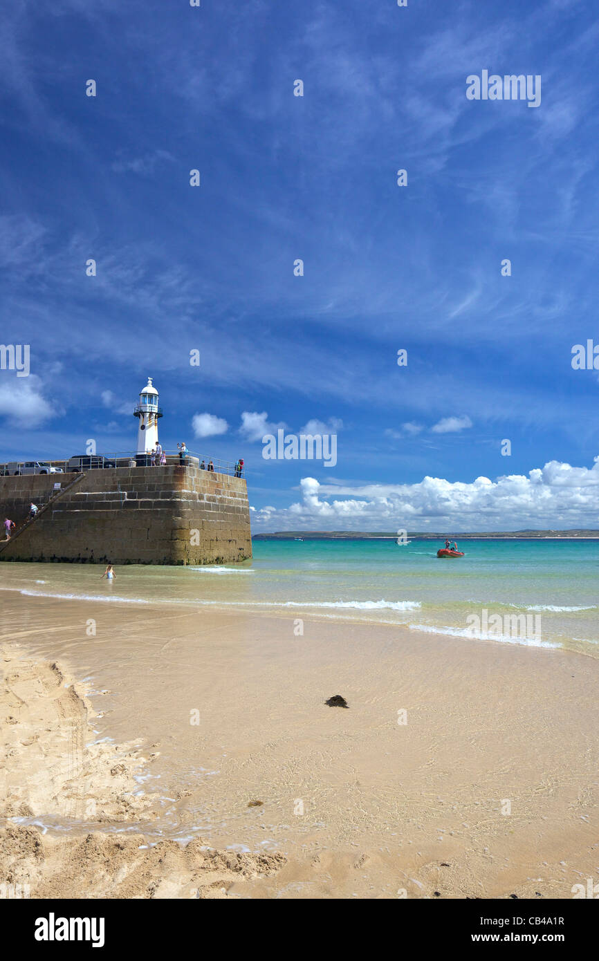 Old english seaside pier hi-res stock photography and images - Alamy
