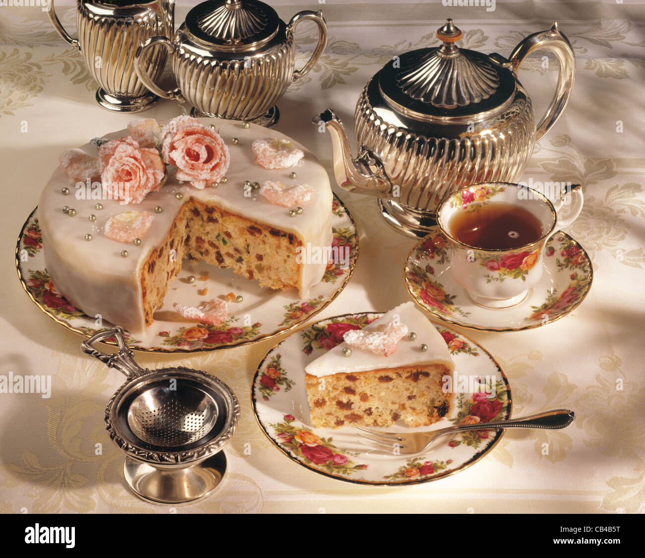 English seed cake hi-res stock photography and images - Alamy
