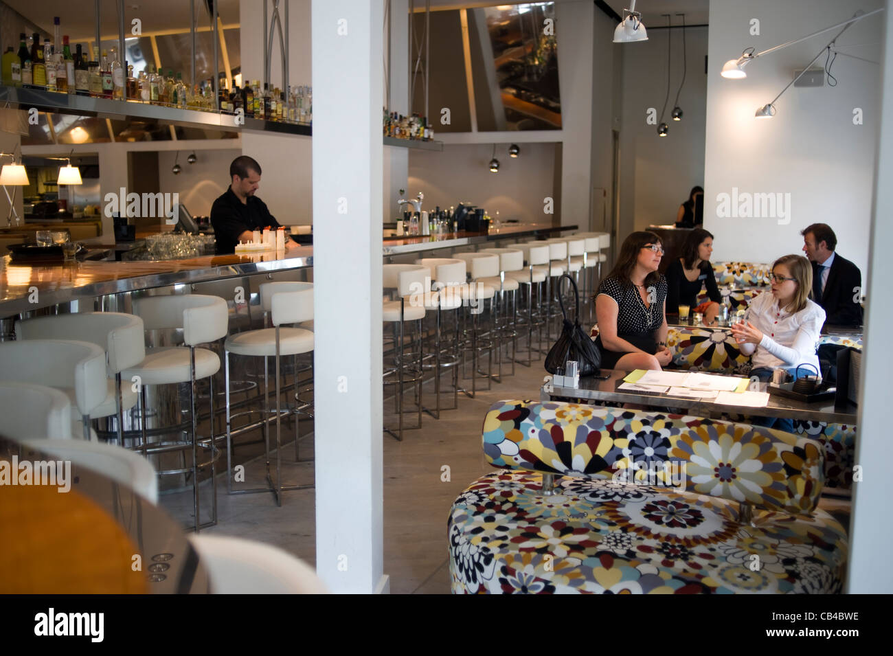 Momo bar hi-res stock photography and images - Alamy