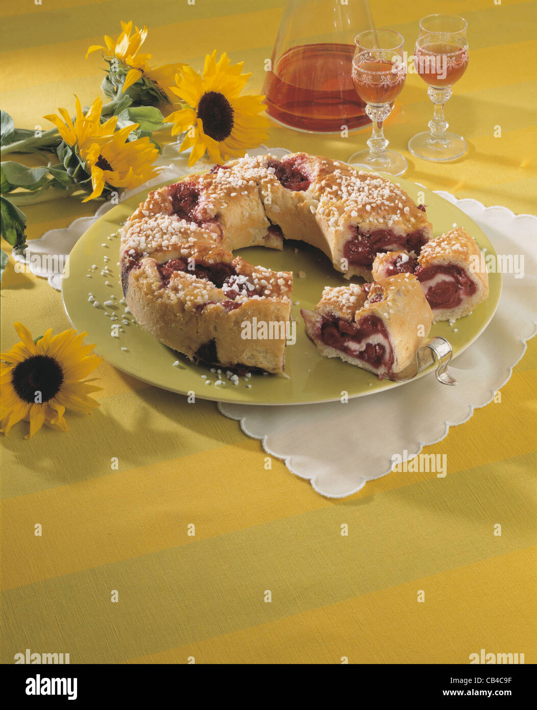 Curd strudel hi-res stock photography and images - Alamy
