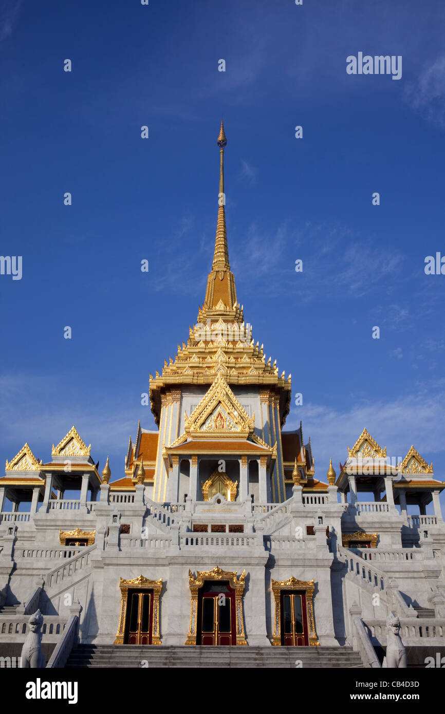 Thailand, Bangkok, Wat Traimit Stock Photo - Alamy