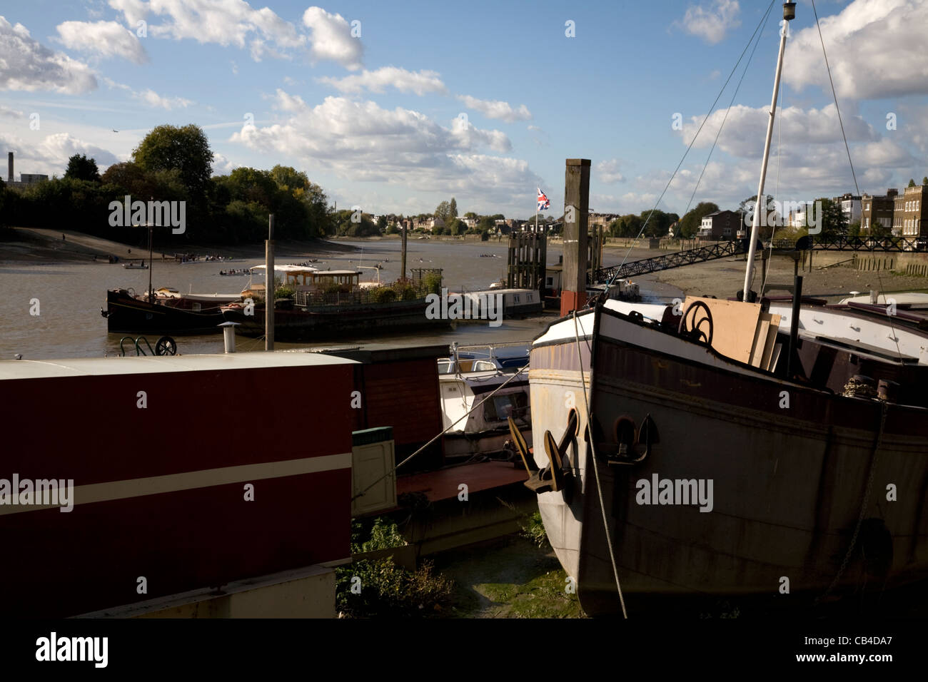 Hammersmith pier hi-res stock photography and images - Alamy