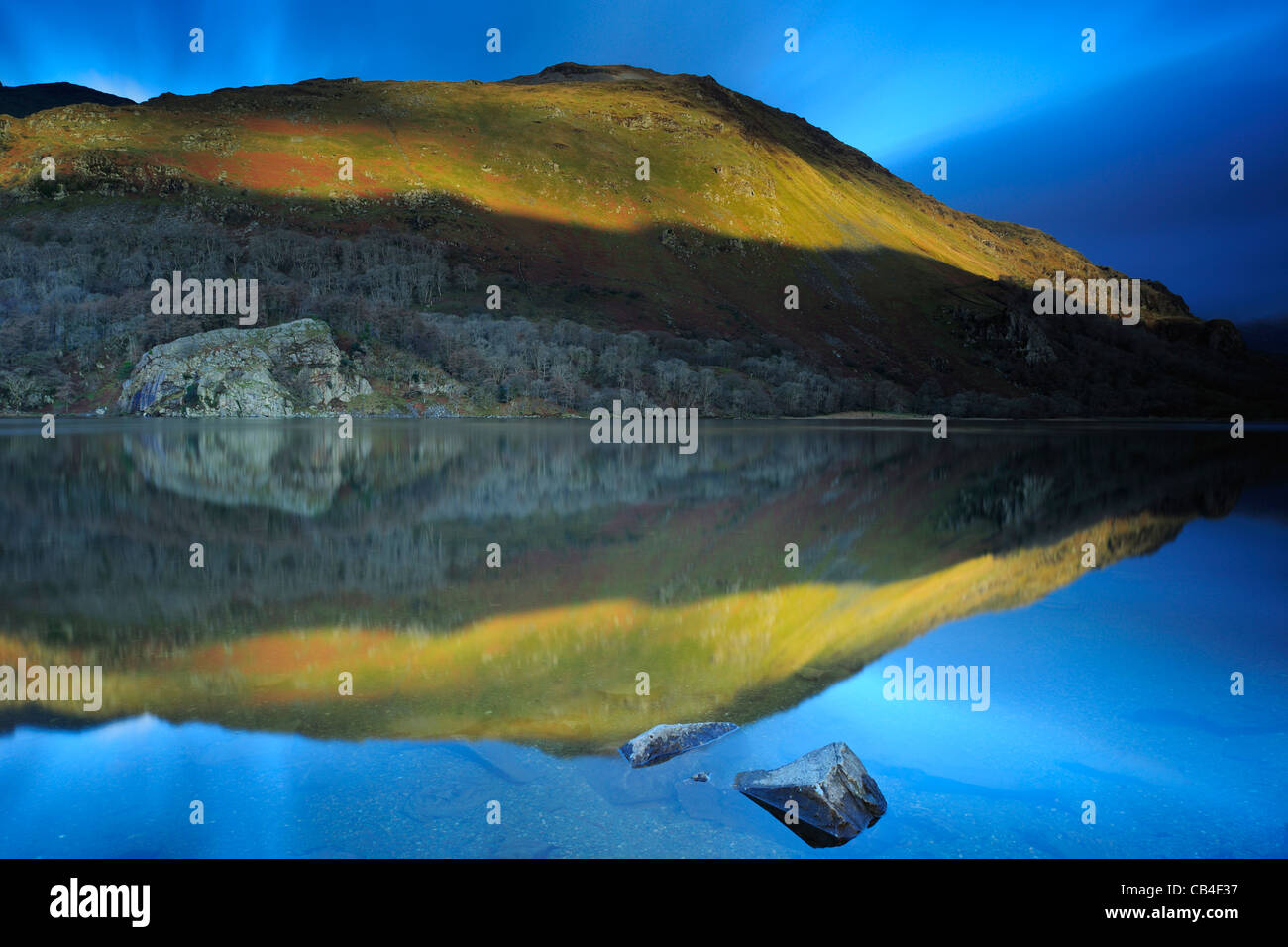 Llyn Gwynant and Gallt Wenallt Stock Photo - Alamy