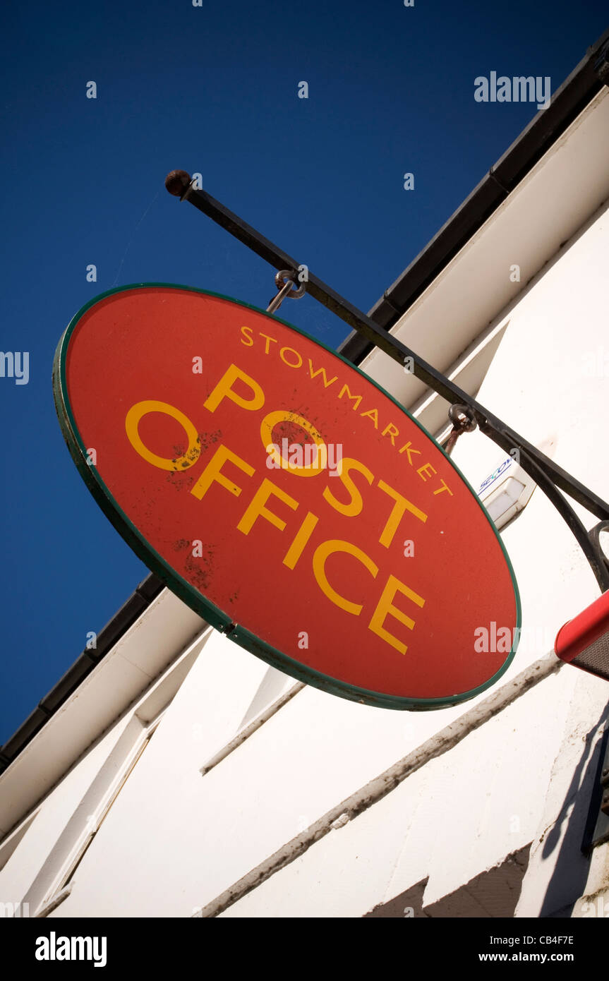 post office uk postal service mail carrier institution Stock Photo - Alamy