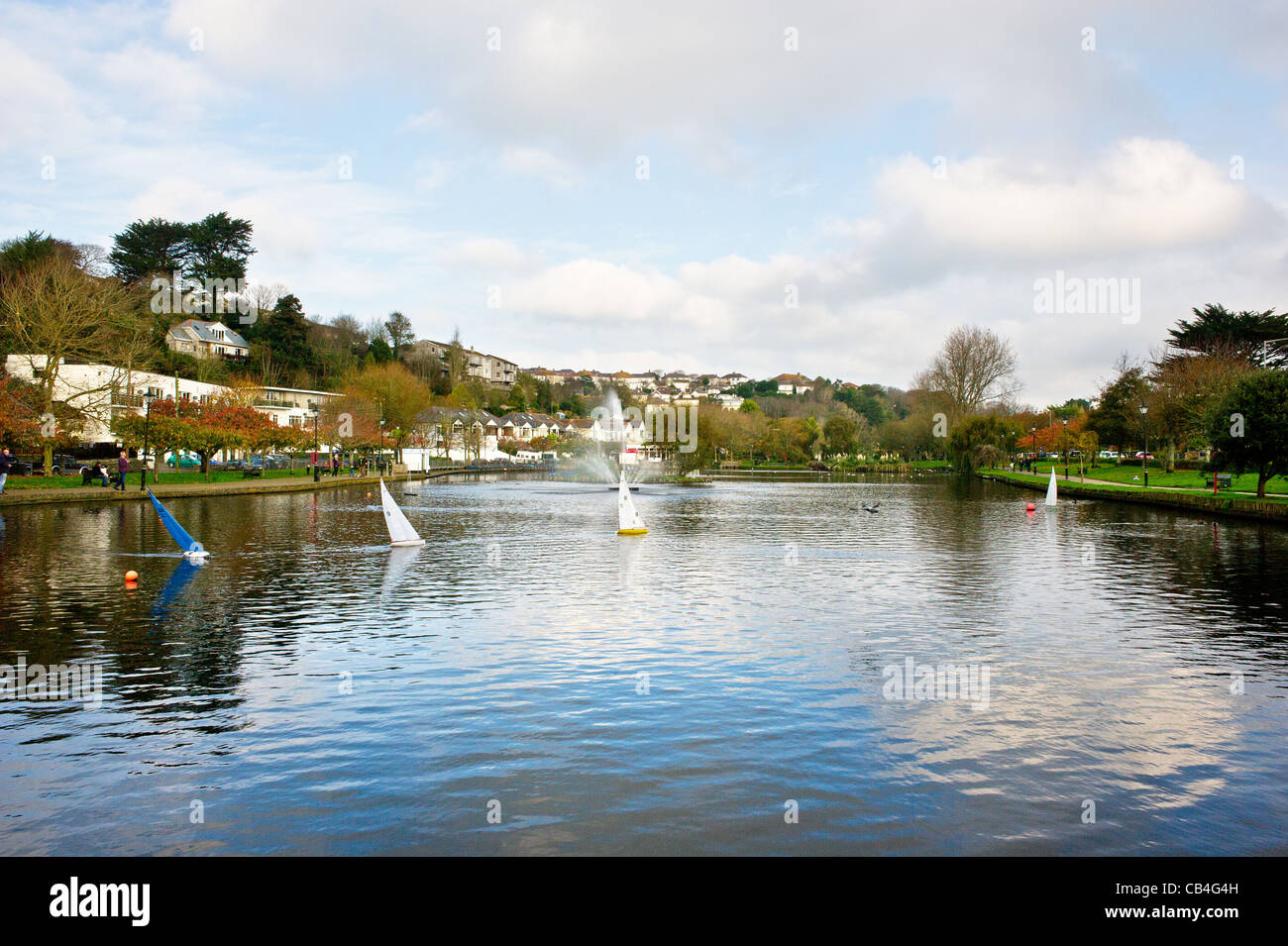 Model boats hi-res stock photography and images - Alamy