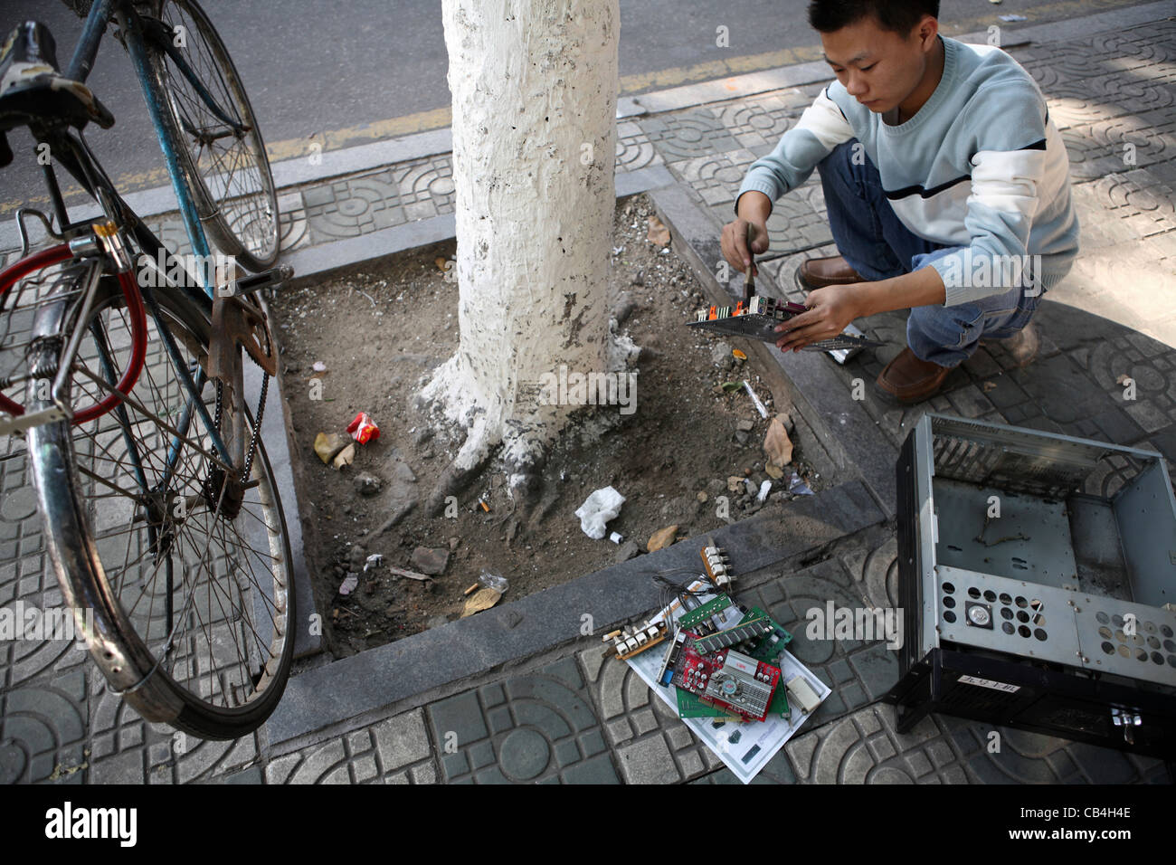 China recycle computer hi-res stock photography and images - Alamy