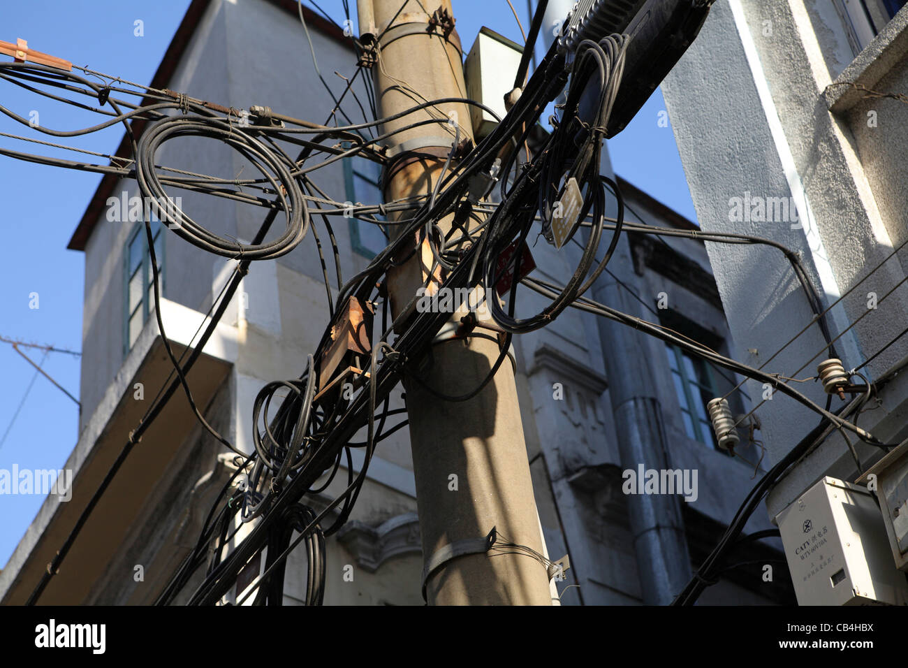 looking-up messy & unsafe wiring on lamp post Xiamen, China, Asia Stock ...