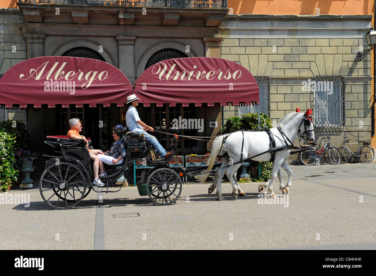 Horse drawn carriage ride lucca hi-res stock photography and images - Alamy