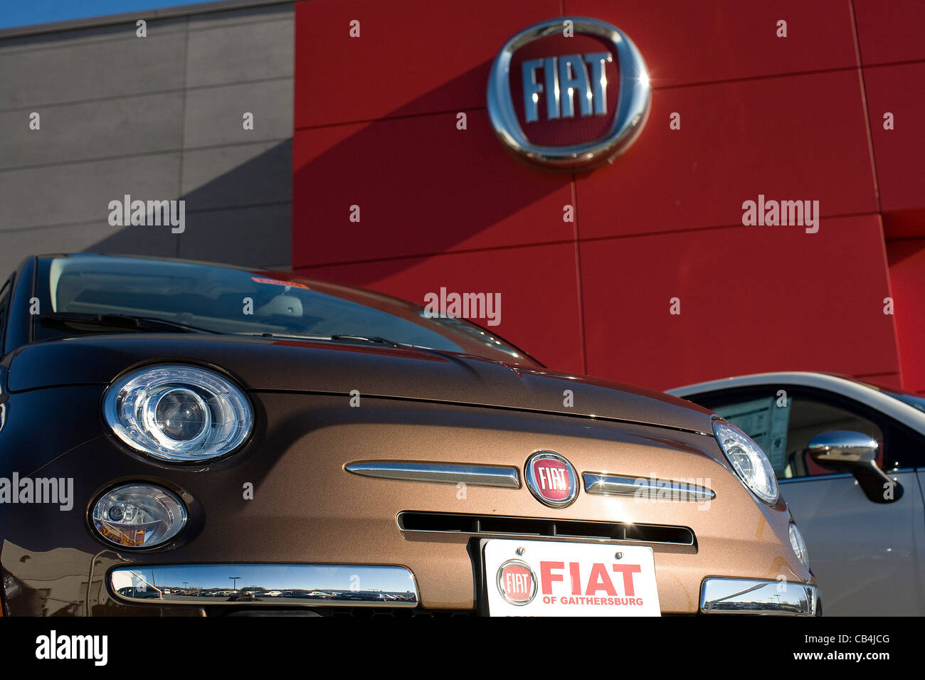 A Fiat car dealership Stock Photo - Alamy