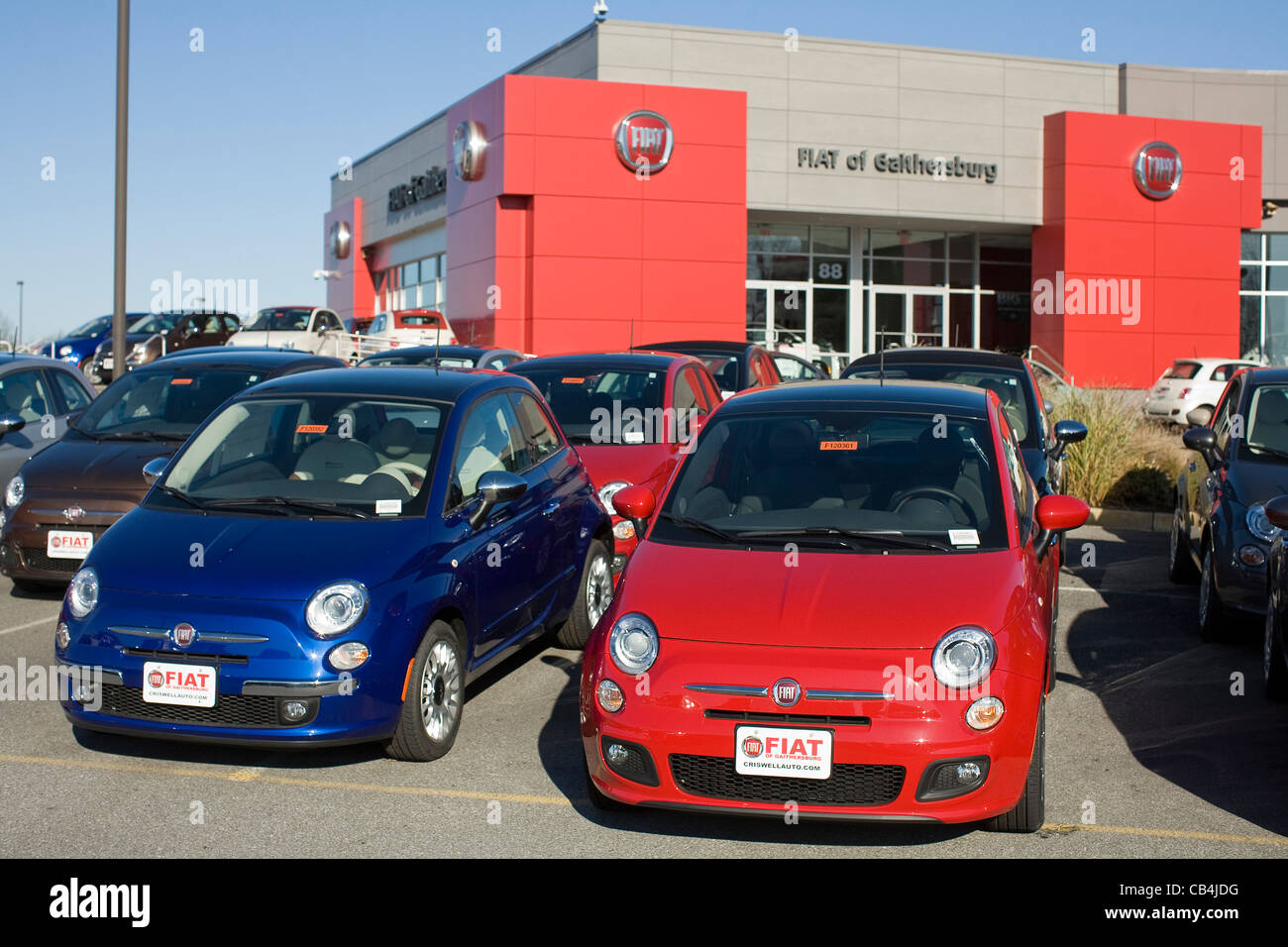 A Fiat car dealership Stock Photo - Alamy