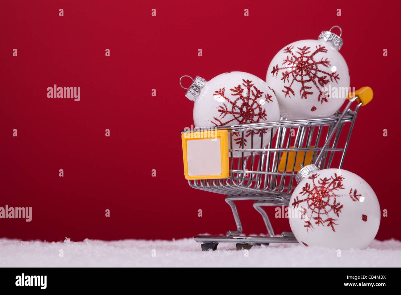 Shopping cart christmas ornament hi-res stock photography and images ...