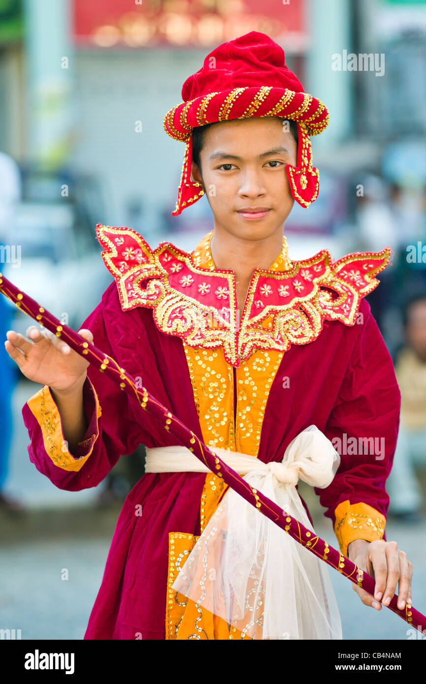Boy in traditional Myanmar Outfit - Yangon, Myanmar Stock Photo - Alamy
