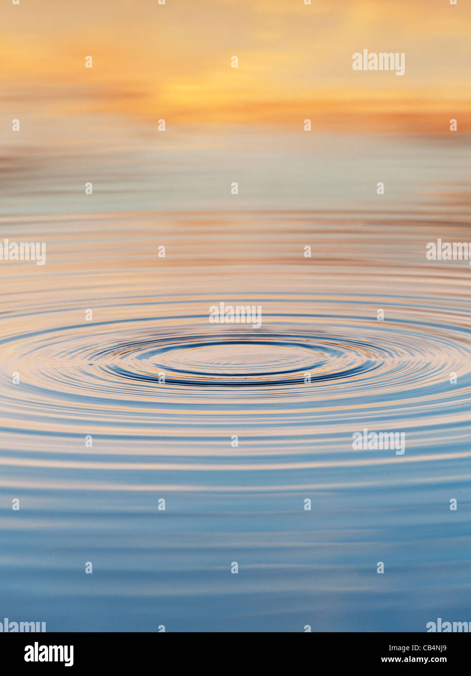 Water ripple hi-res stock photography and images - Alamy