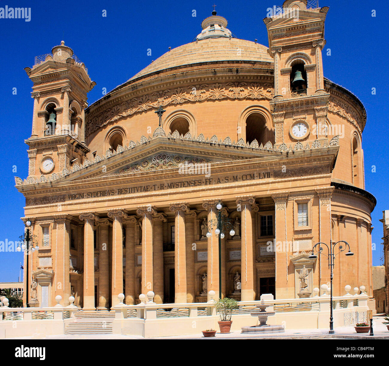 Mosta Dome. Facade of the Rotunda of St Marija Assunta Stock Photo - Alamy