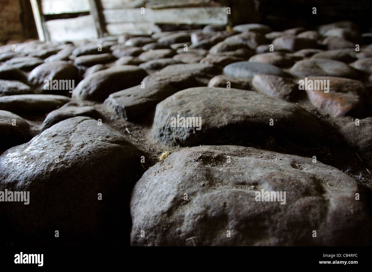 Ancient roman road cobblestones hi-res stock photography and images - Alamy
