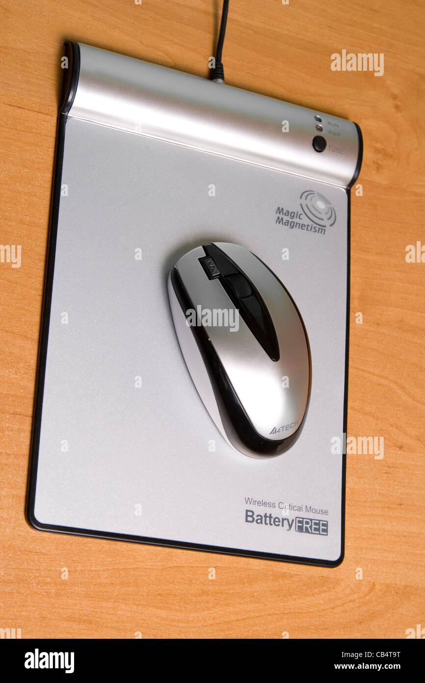 Optical mouse interior hi-res stock photography and images - Alamy