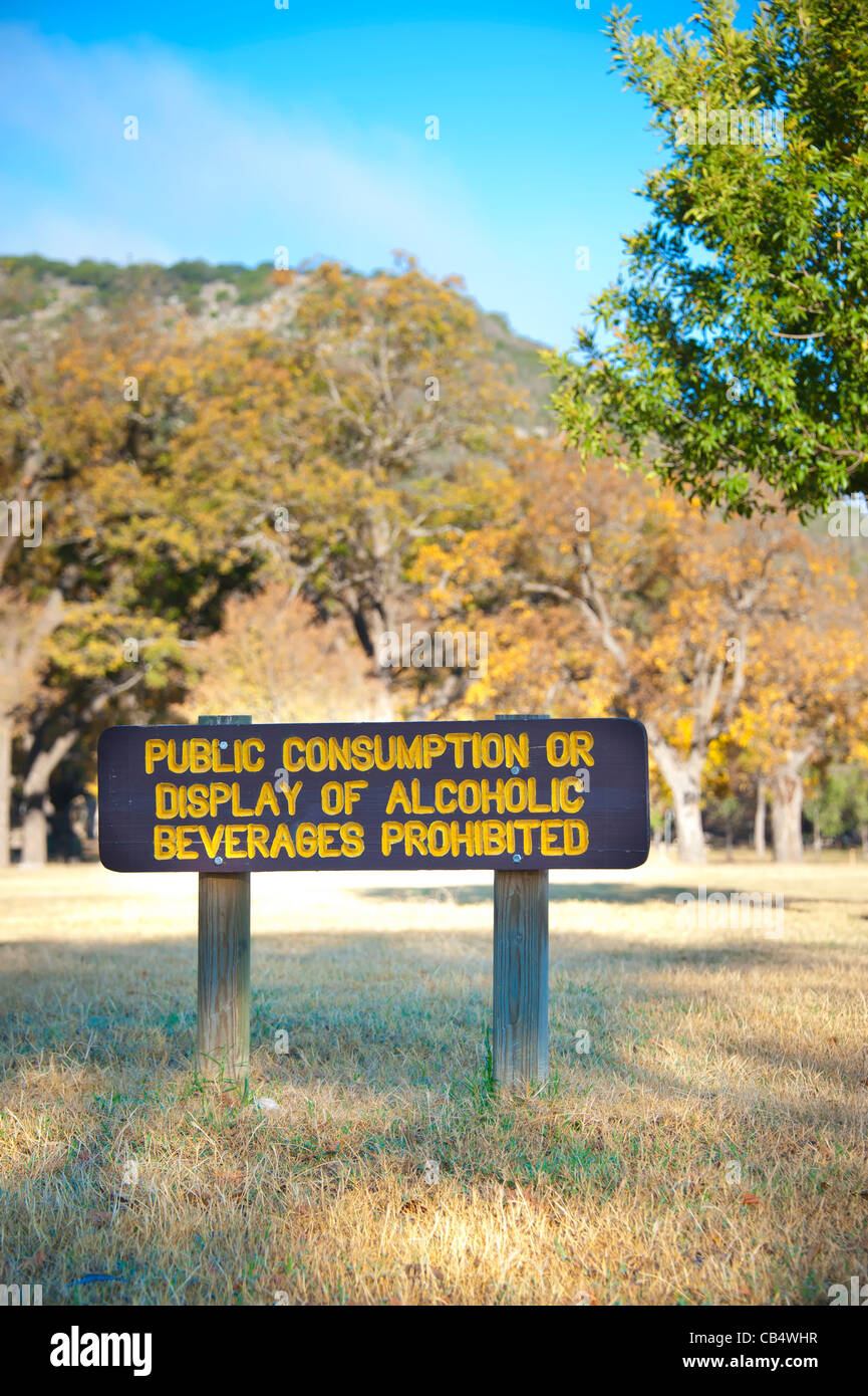 Alcohol warning label hi-res stock photography and images - Alamy