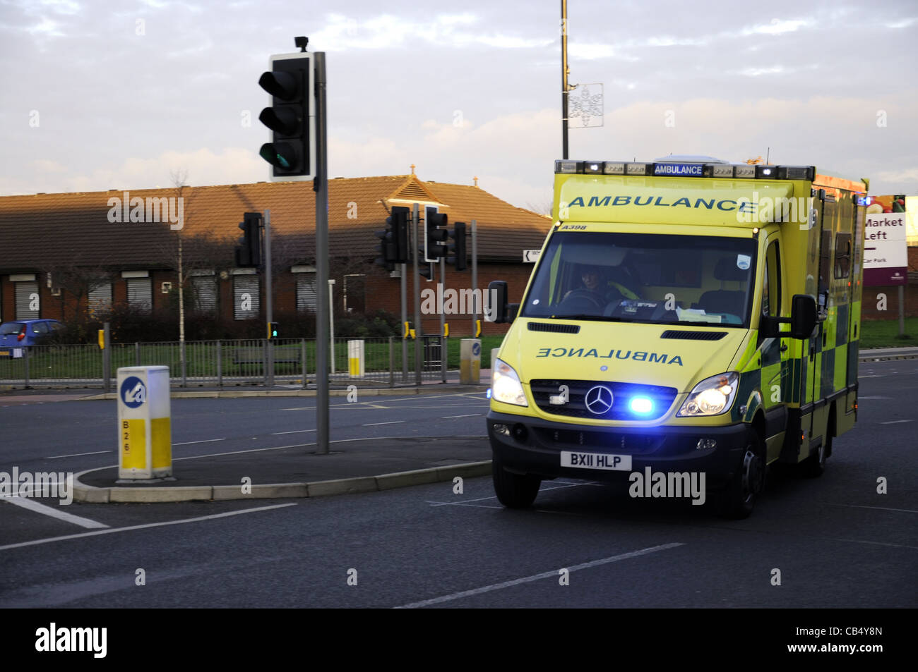 Ambulance responding to call hi-res stock photography and images - Alamy
