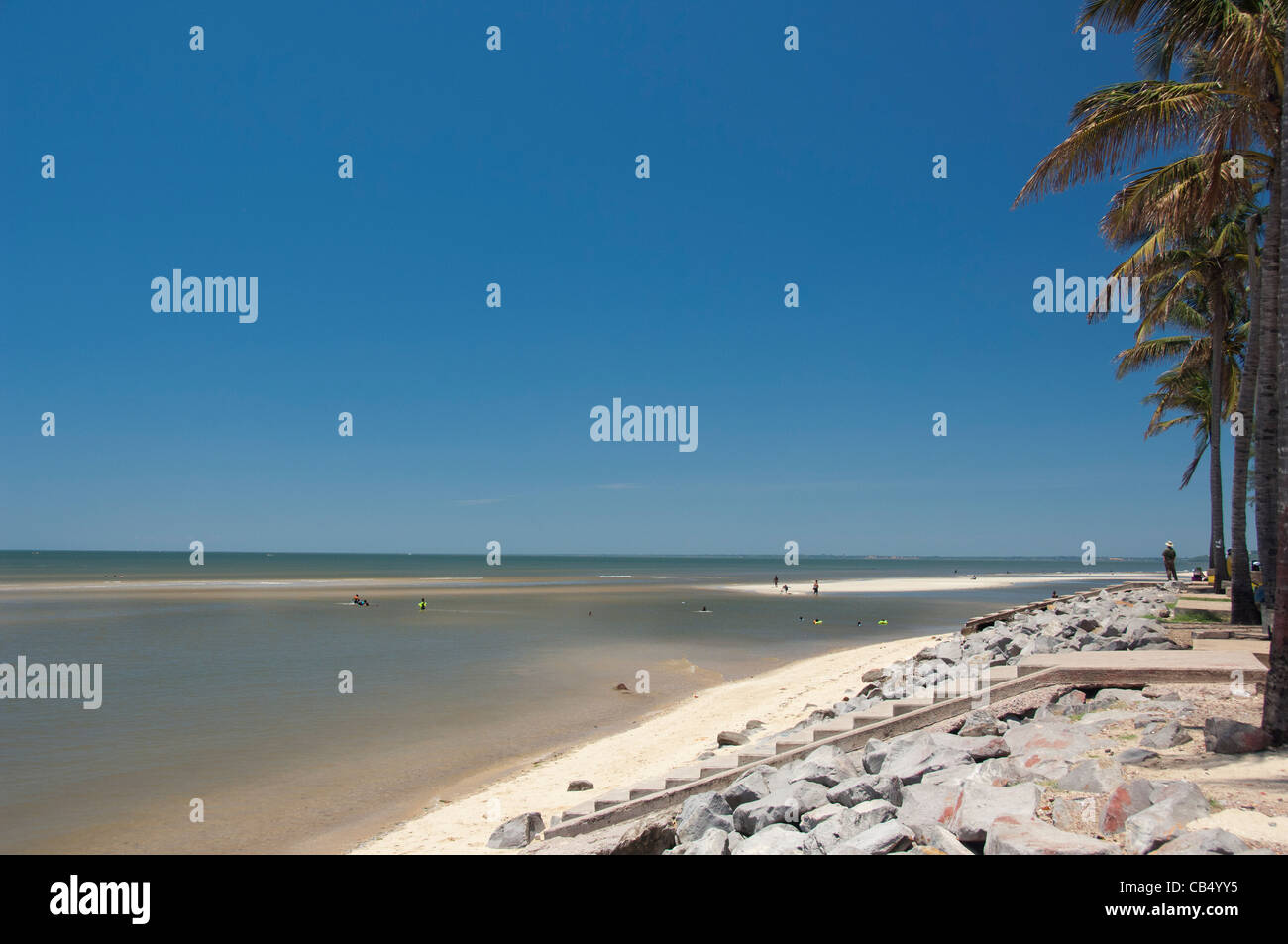 Africa, Mozambique, Maputo. Beach area along on Maputo Bay in the ...