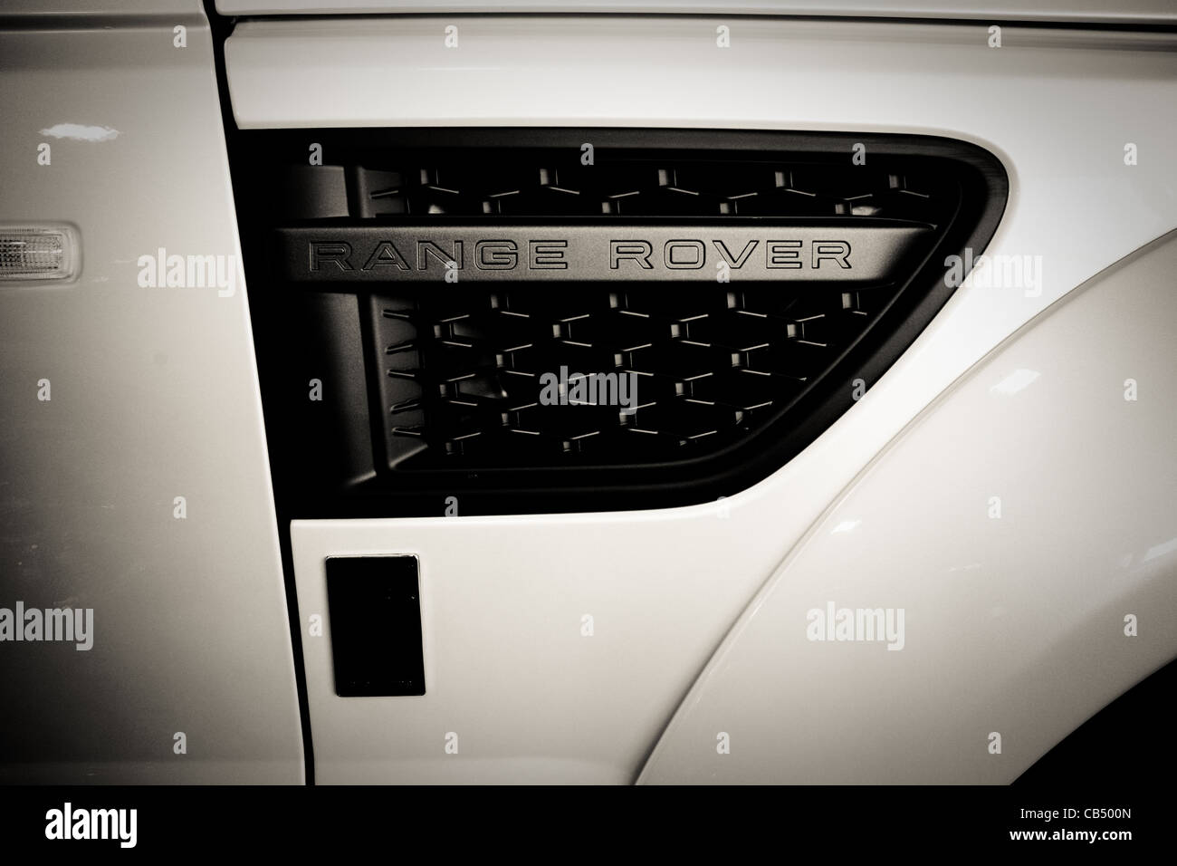 Black range rover sport hi-res stock photography and images - Alamy