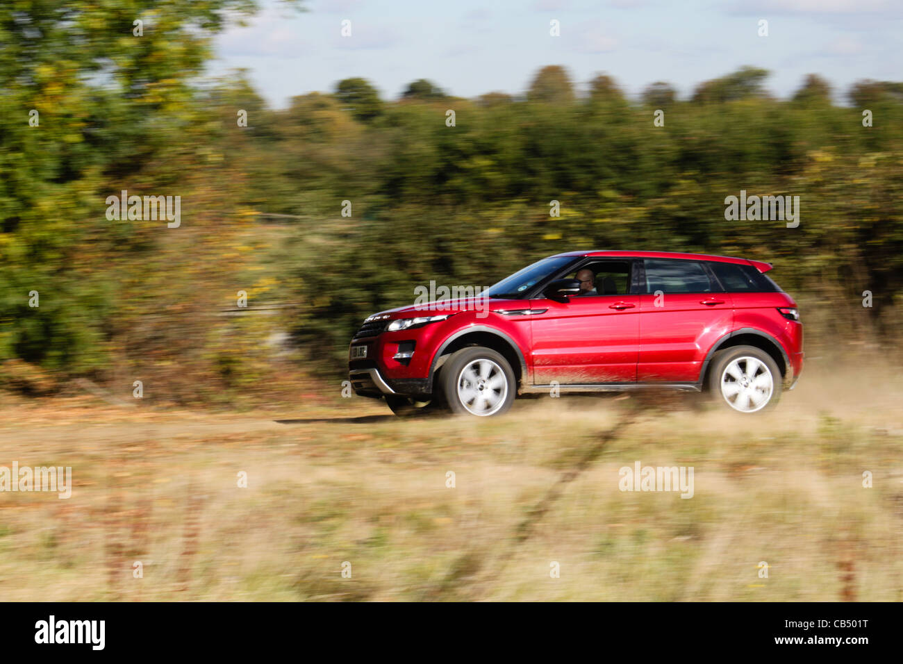 Red Range Rover Evoque Stock Photo - Alamy