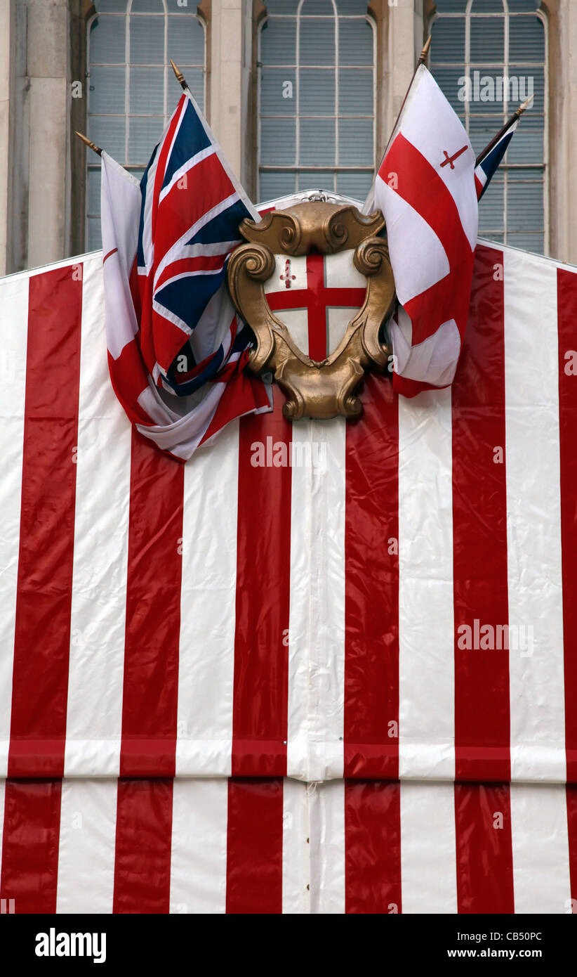 St georges flags hi-res stock photography and images - Alamy