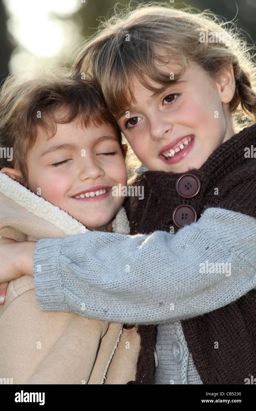 Sisters that look alike hi-res stock photography and images - Alamy