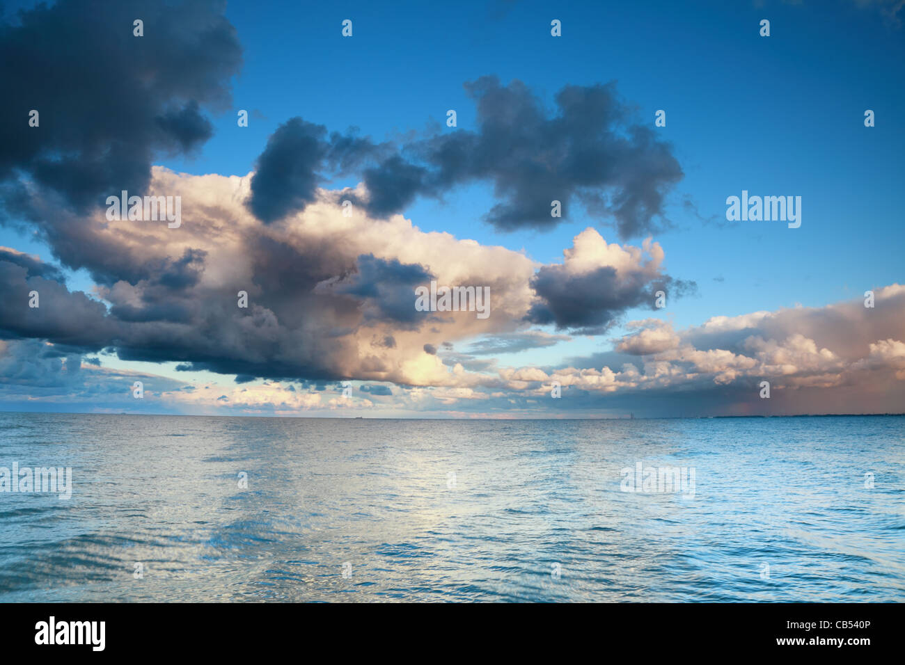 sea sky, storm, tempest, sky clouded over Stock Photo - Alamy