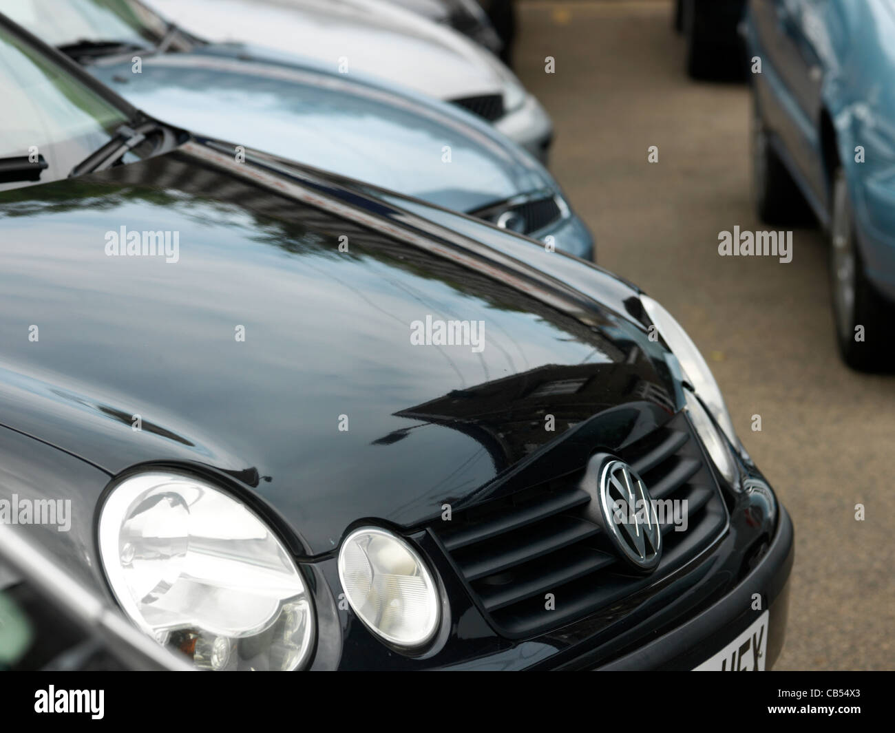 Cars showroom hi-res stock photography and images - Alamy