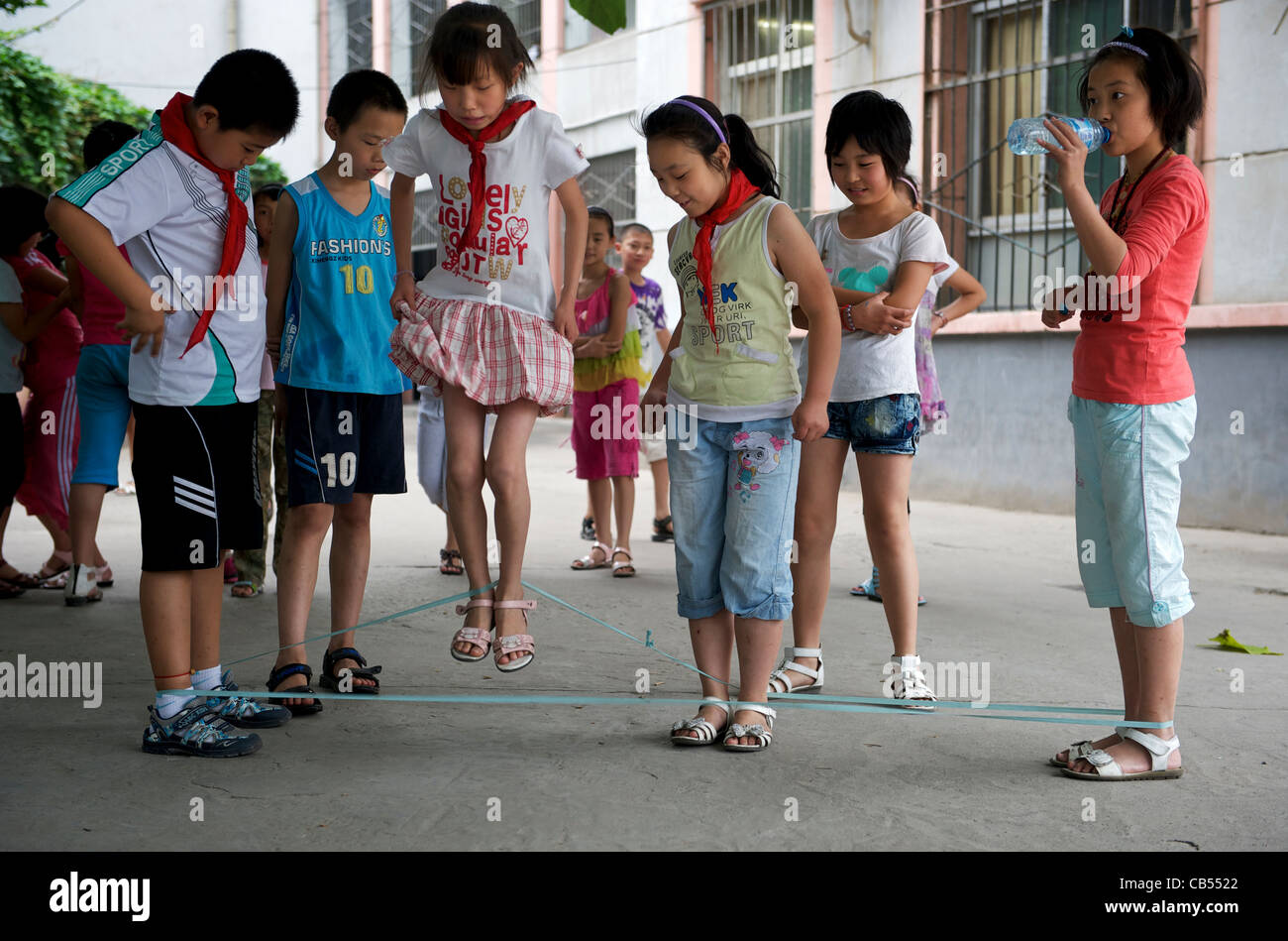 Chinese boys and girls hi-res stock photography and images - Alamy